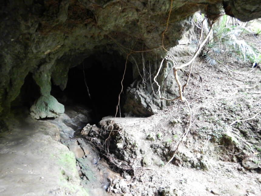 Tunnel Rats, Exploring Okinawa's WWII Caves - Zimmin Around the World
